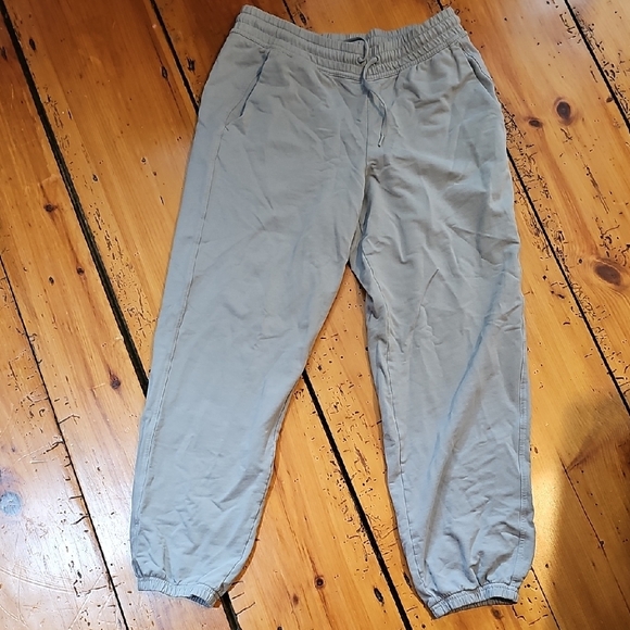 Athleta | Pants & Jumpsuits | Athleta Gray Sweatpants With Elastic ...